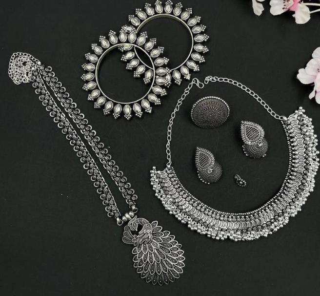 Must Have Oxidised Jewellery this Season - Fashion Law Journal